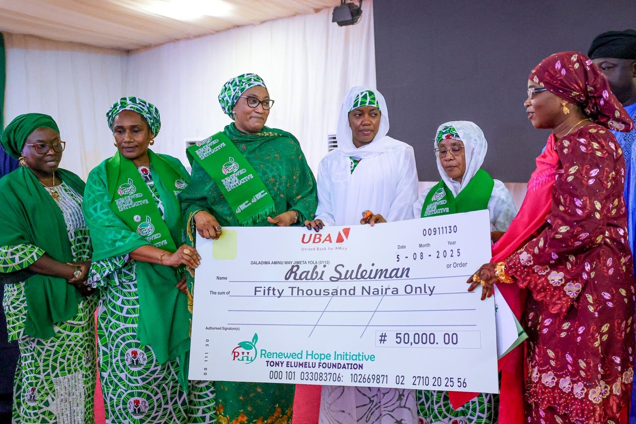 Oluremi Tinubu Donates ₦500m To Assist Adamawa State Flood Victims ...